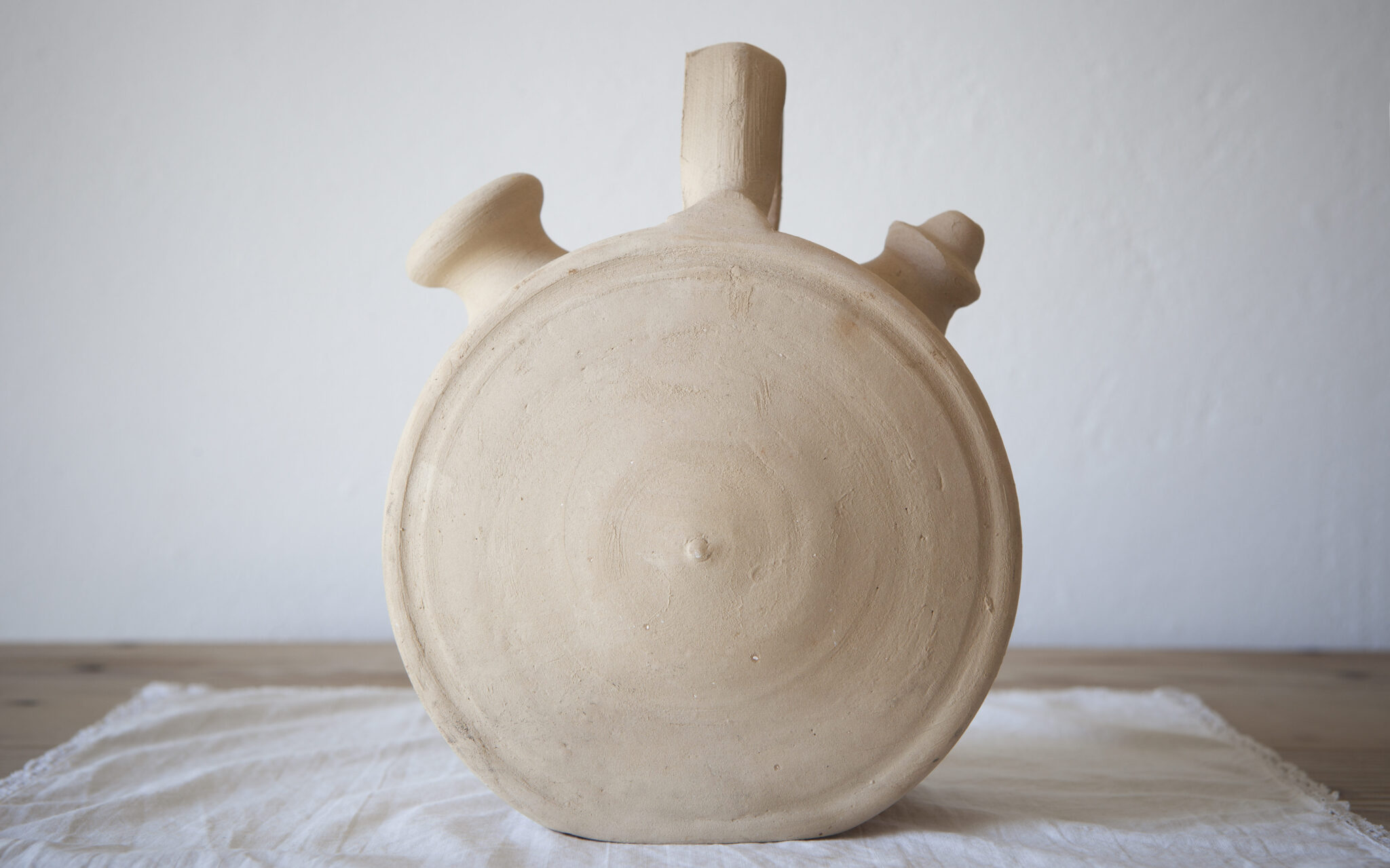 The Botijo: A Symbol of Spanish Tradition and Ingenuity – Art From Spain